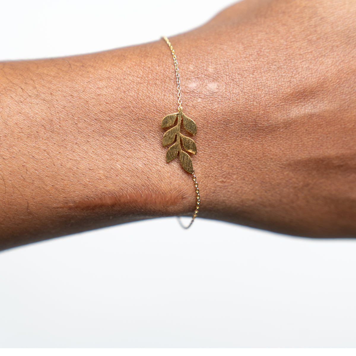 Breast Cancer Awareness Leaf Bracelet - Gold - NBCF – NBCF Shop